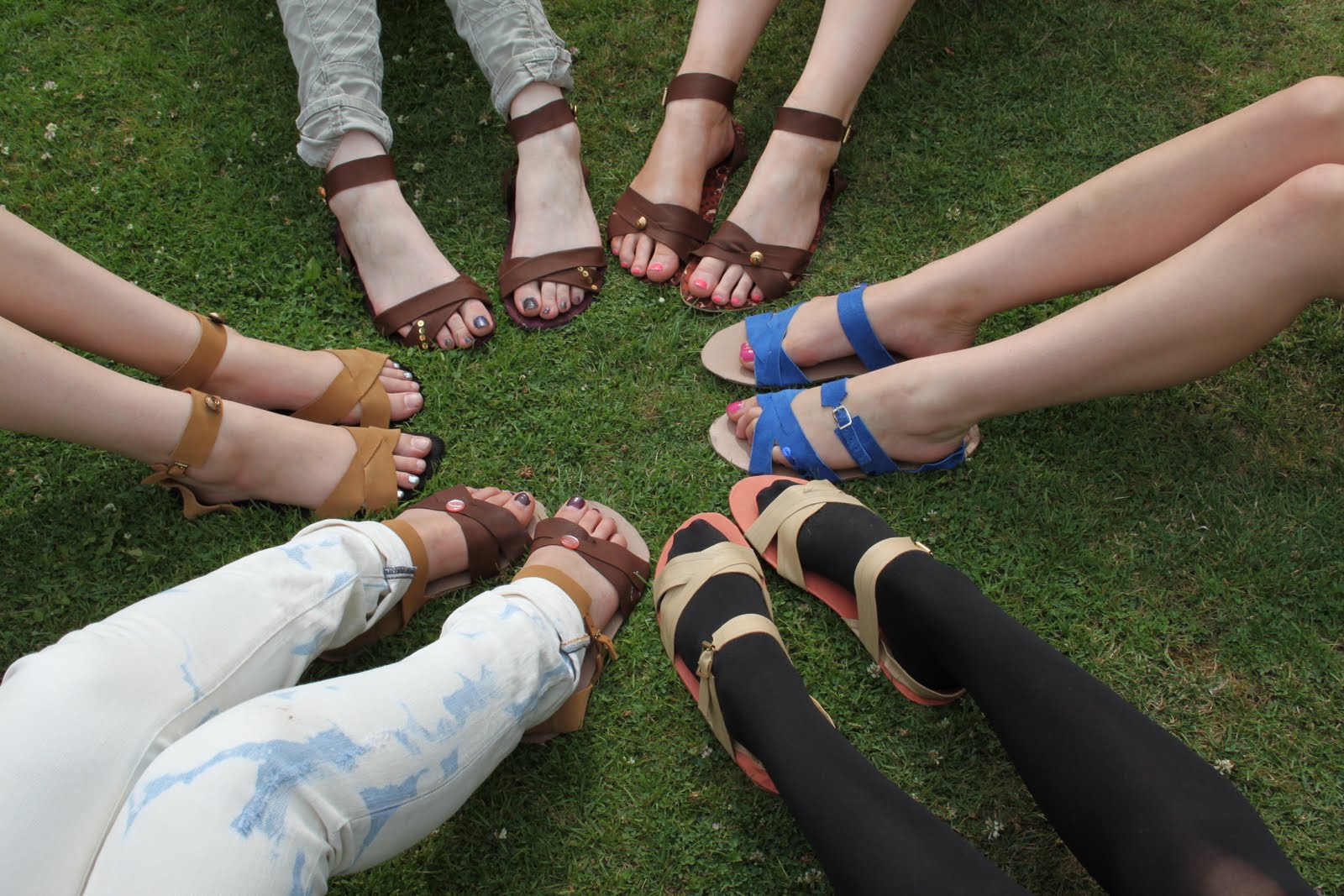 LIZARELLA: Yarm School - Sandal making workshops.
