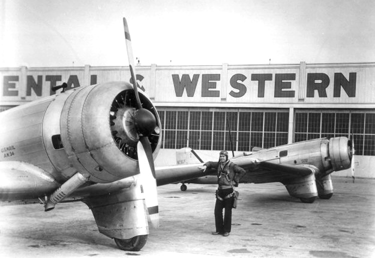 FDRA - Fuerza Aérea: Avión de correo/pasajeros: Northrop Alpha