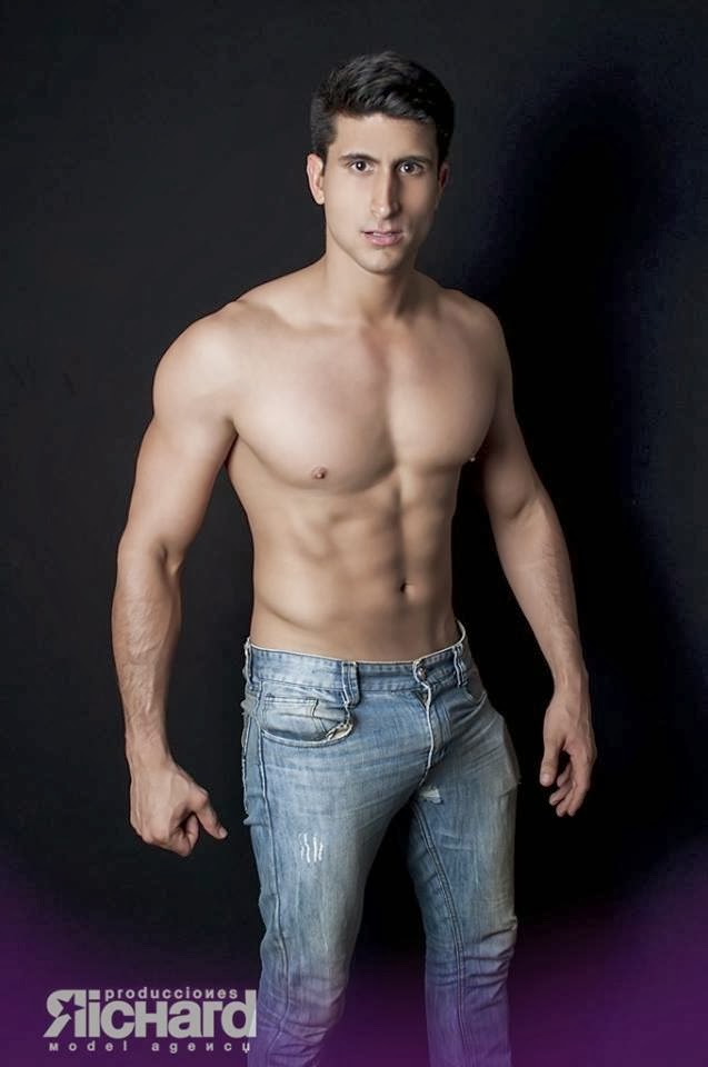 Man Central: Miguel Ramos: Shirtless