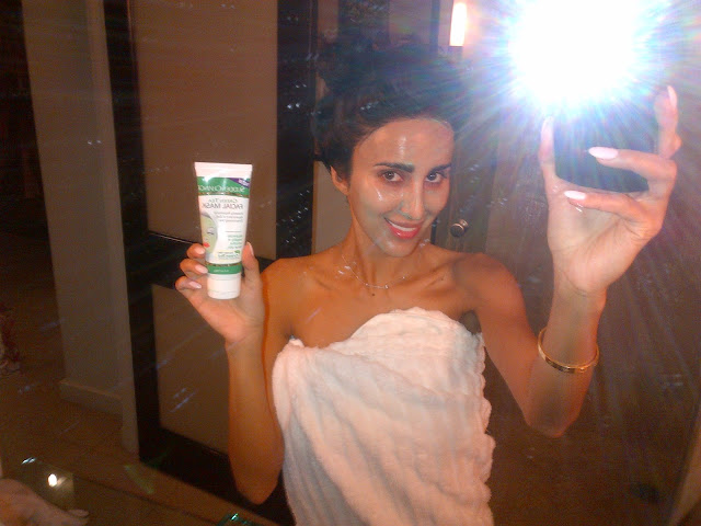 Beautytiptoday.com: 'Persian Barbie' Lilly Loves This Drugstore Facial Mask
