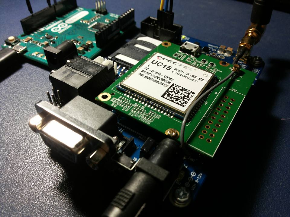 ControllerFromZero: เสี่ยงซื้อ GPS และ GSM/GPRS/3G Module