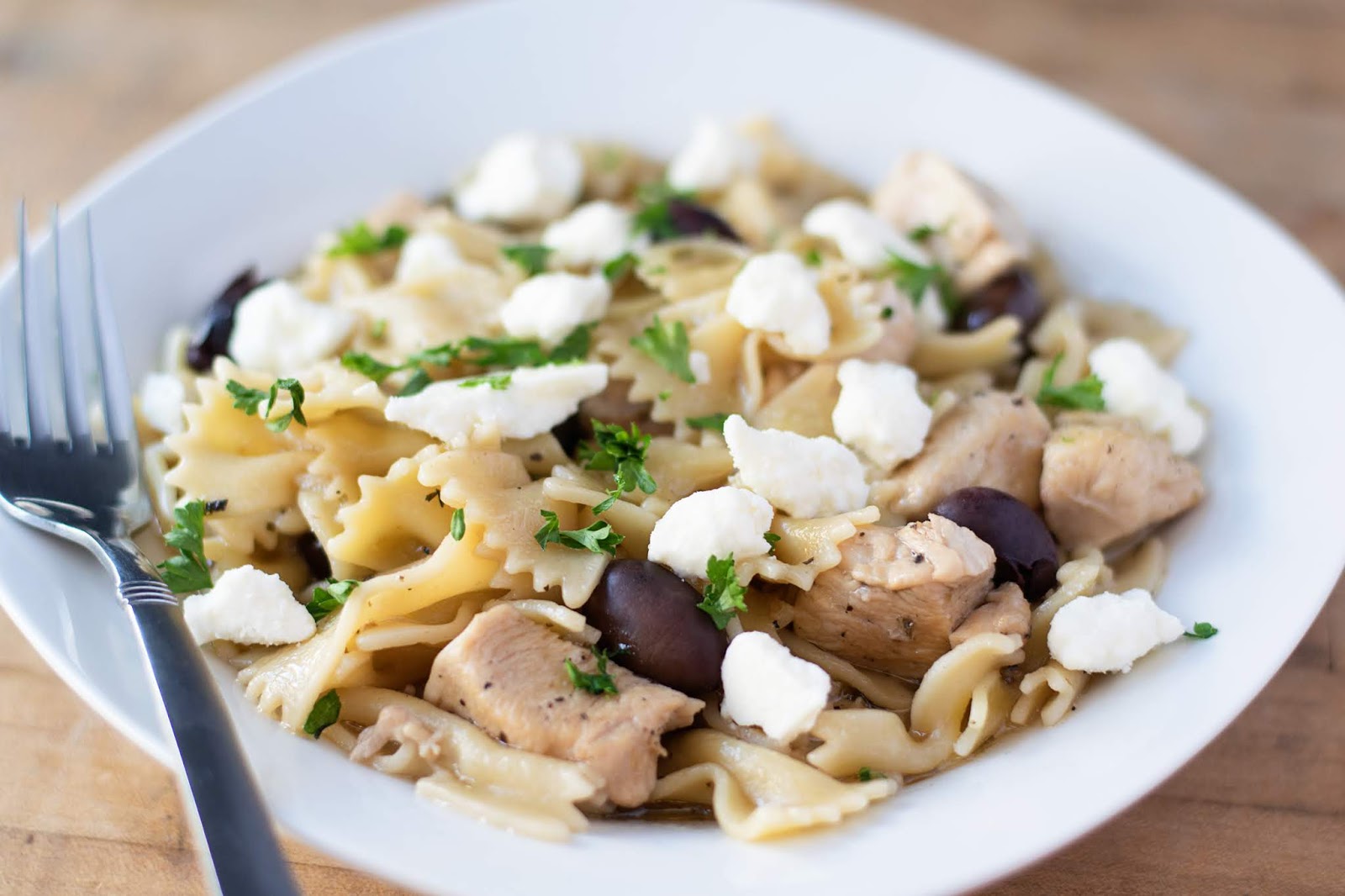 Instant Pot Greek Chicken Pasta Recipe - The Kitchen Wife