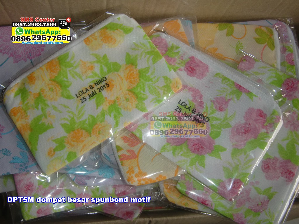 Souvenir Dompet Besar Kain Spunbond Bermotif | Souvenir Pernikahan