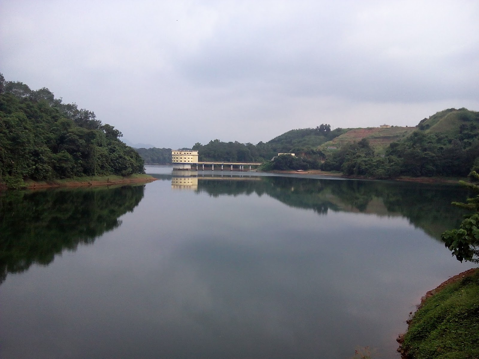 My picture gallery: Peruvannamuzhi dam