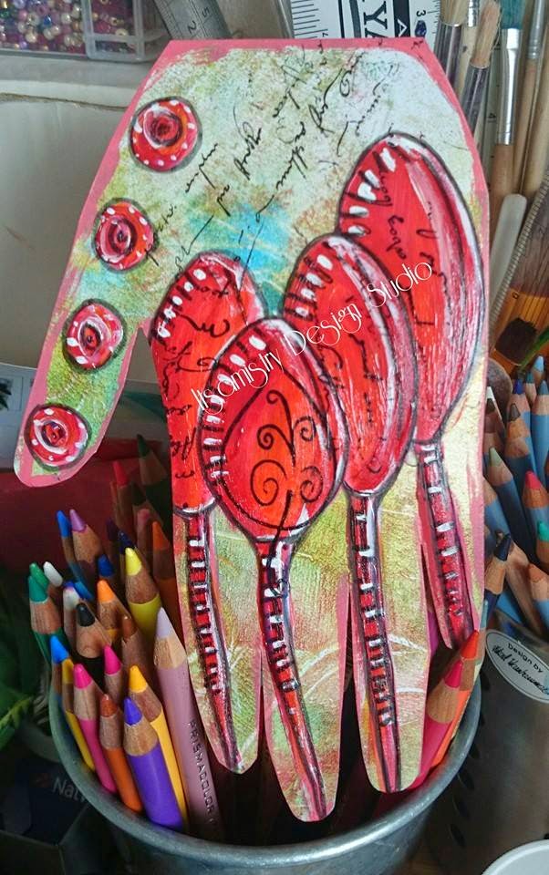 Itsamistry Design Studio: Take A Hand or Two or Maybe Even Five