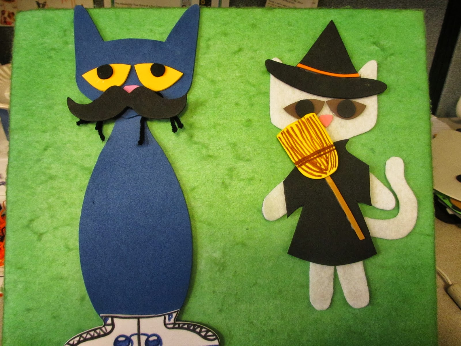 Read It Again!: Flannel Friday: Halloween with Pete the Cat