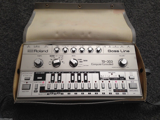 MATRIXSYNTH: ROLAND TB-303 with Original Gig Bag