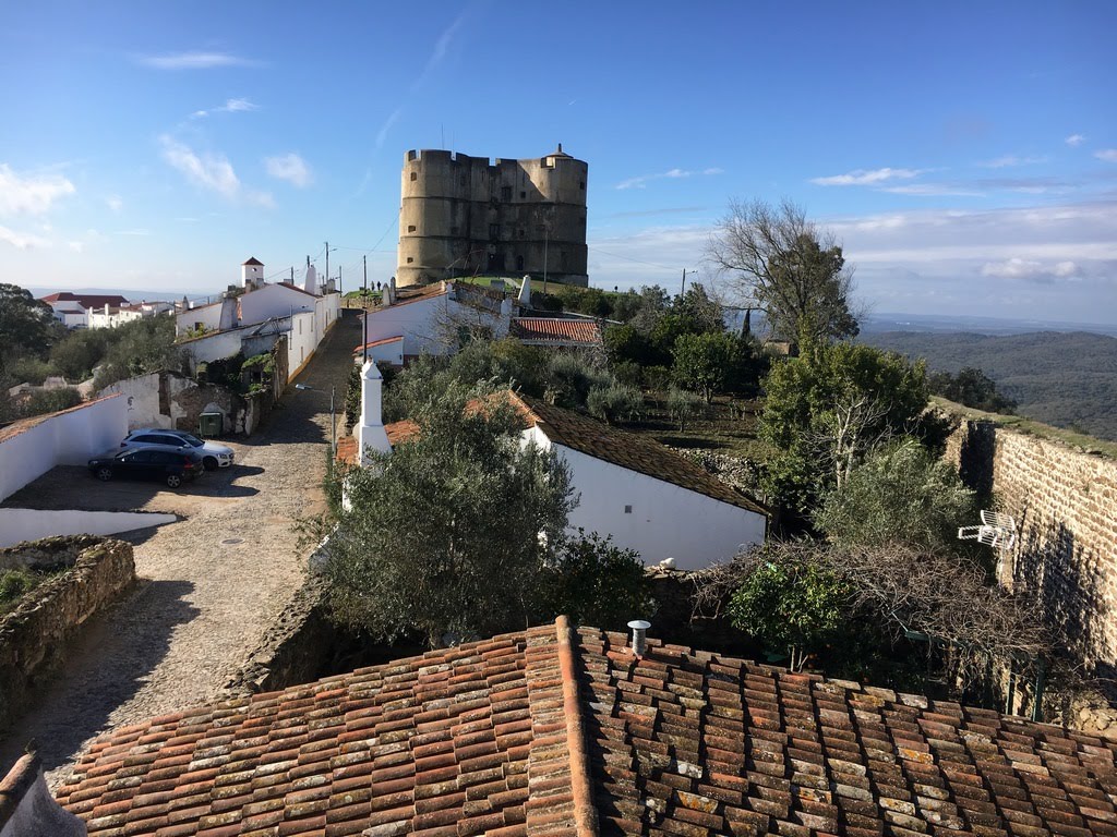 Castelo de Évora Monte VIAJAR é alargar os nossos horizontes - Vamos de ...