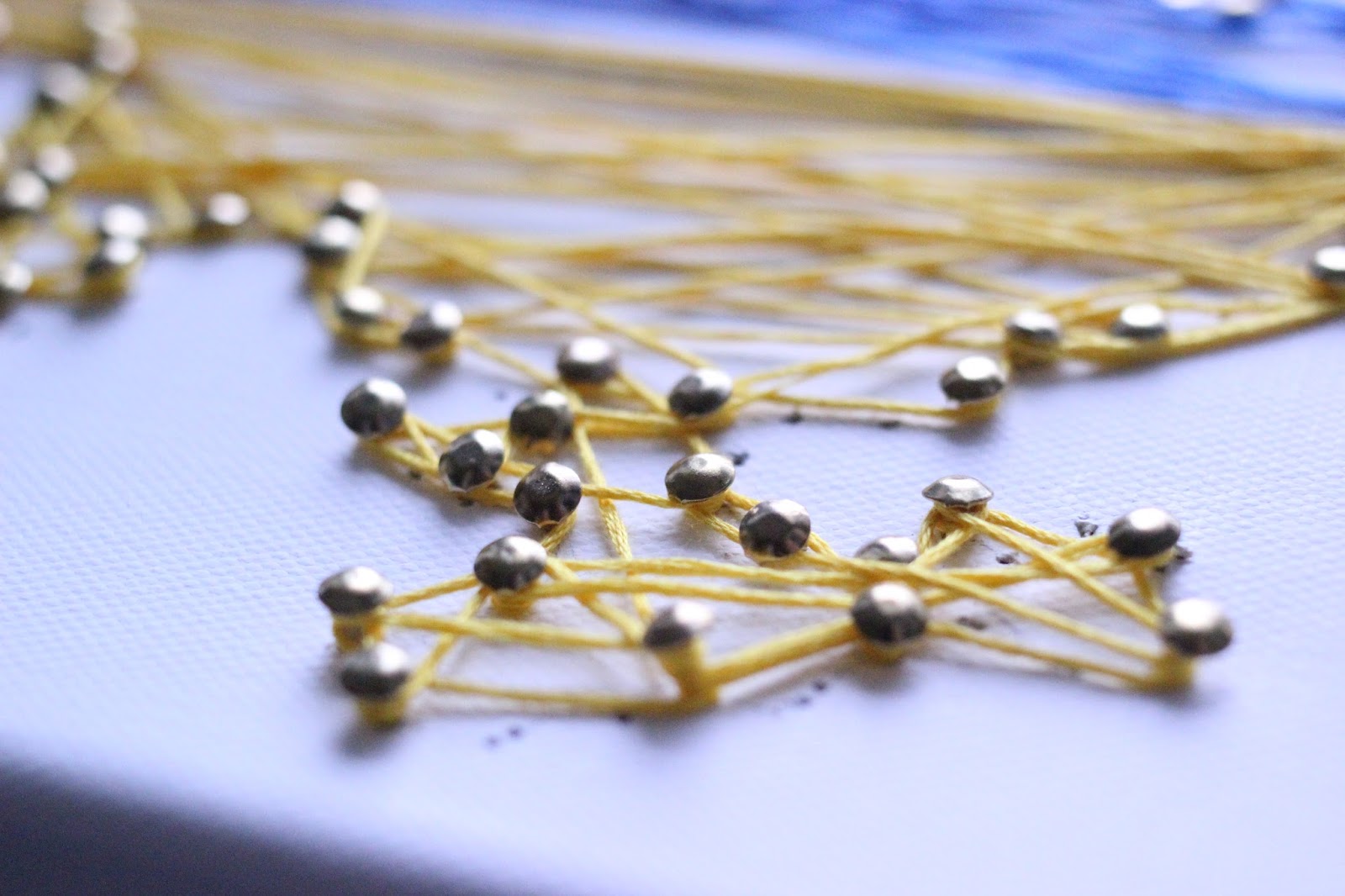 Little Accents: DIY Thread Art