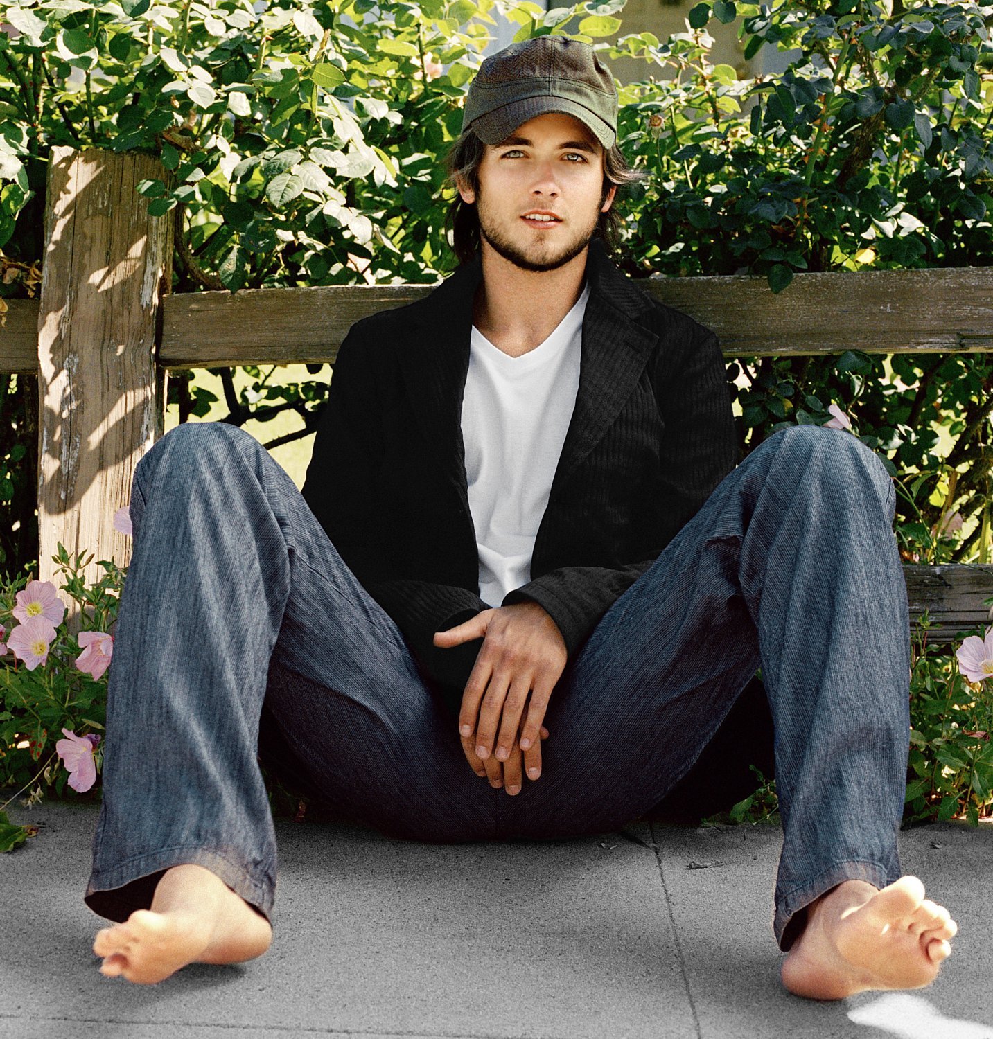 Only Feet: Justin Chatwin