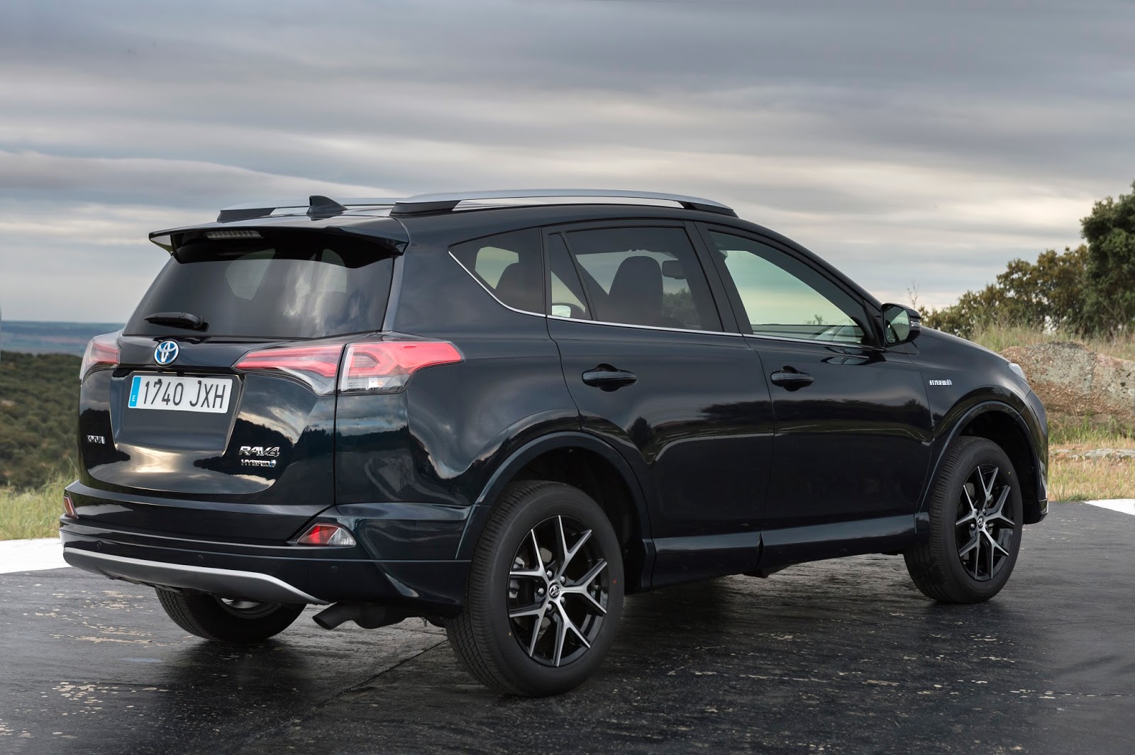 Nuevo Toyota RAV4 hybrid Feel! Edition | Valenciacars