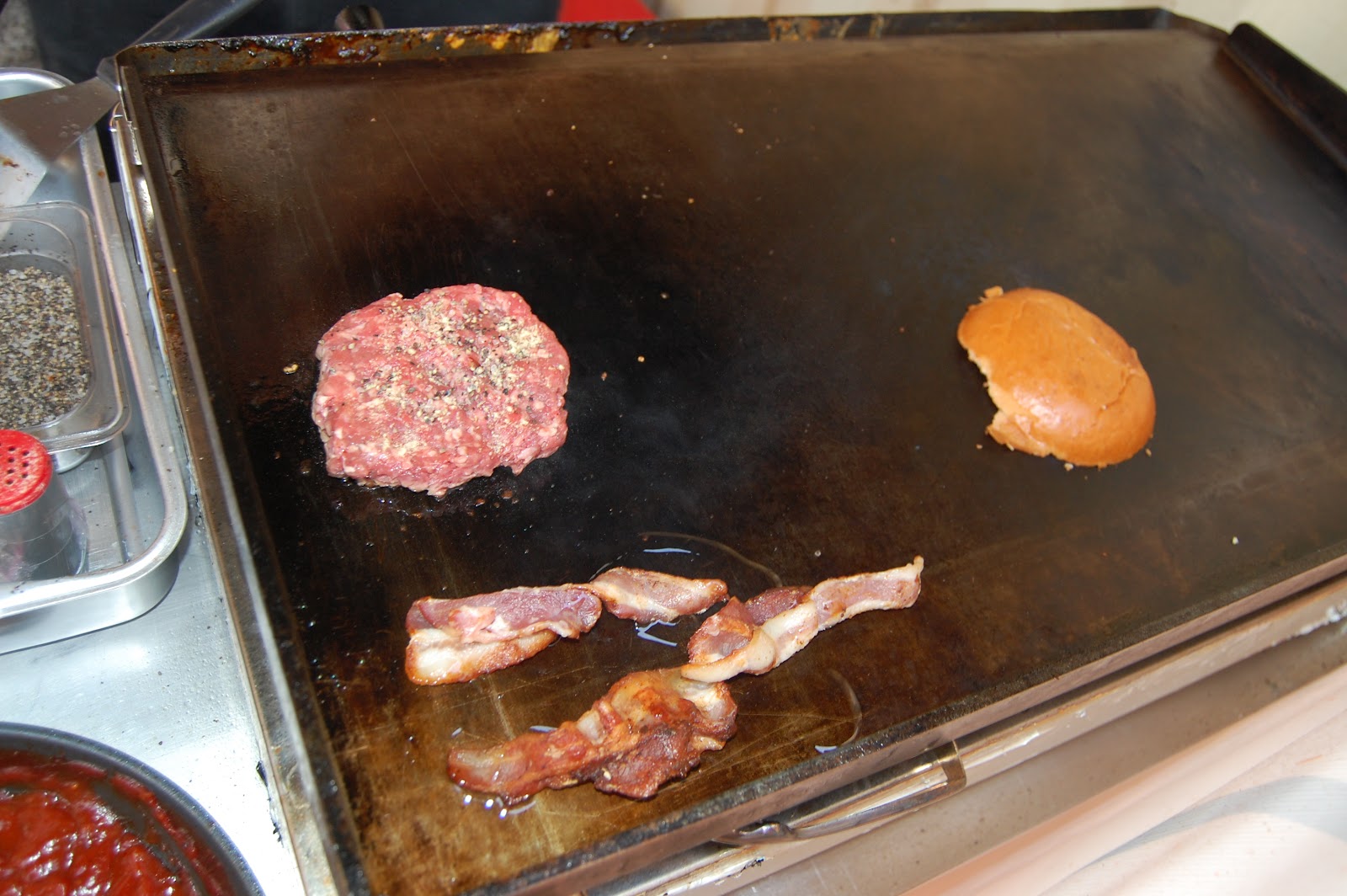 Burger Me! A London Burger Blog: Burger Bear at Red Market London