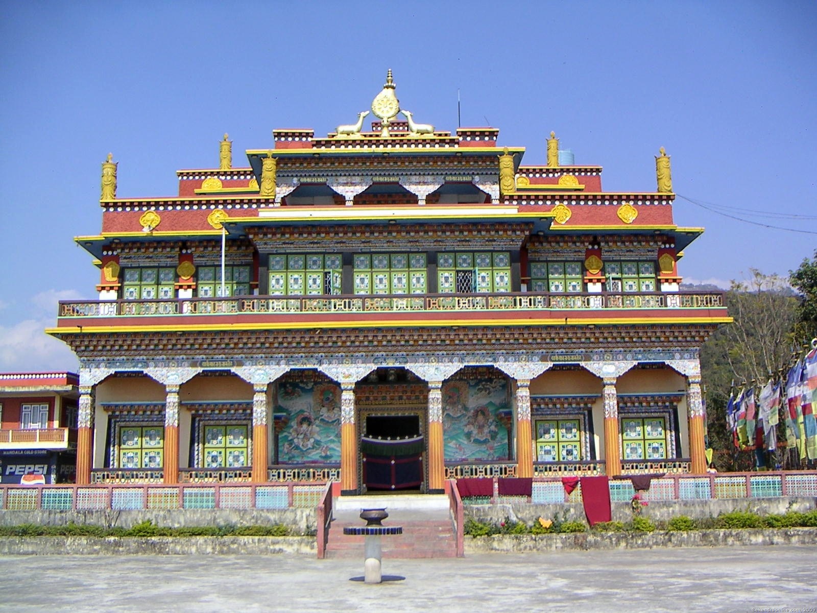 "POKHARA" ,It Is A Beautiful City Of NEPAL .: Matepani Gumba