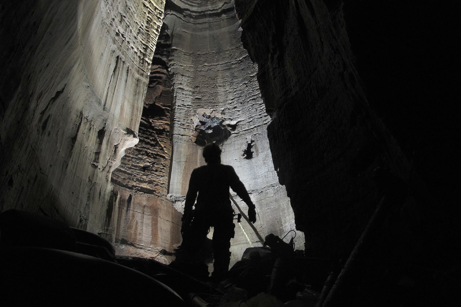 MCINTOSH PIT TRASH TO TREASURE ROOMS - ADAM HAYDOCK