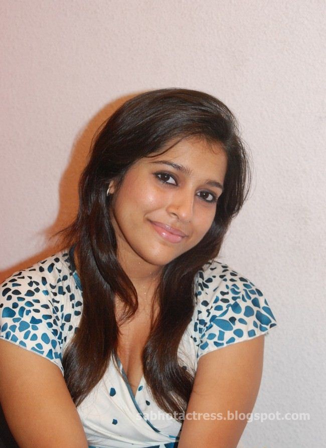 Hot Sexy Unseen Stills: Kanden Heroine Rashmi Gautam Hot Sexy Spicy ...
