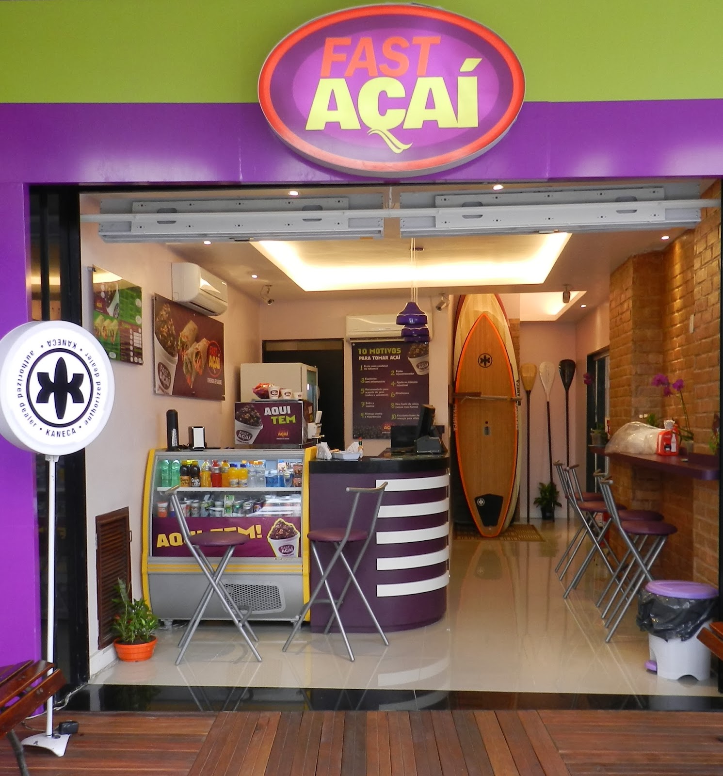 A primeira loja SUP & AÇAI- FAST AÇAI & KANECA entre o Arpoador e o ...