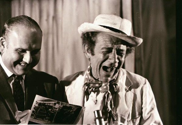 The Friday Feeling - Laughing with Sid