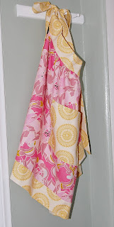 FreeSpirit Fabric: A Cute Apron Tutorial!