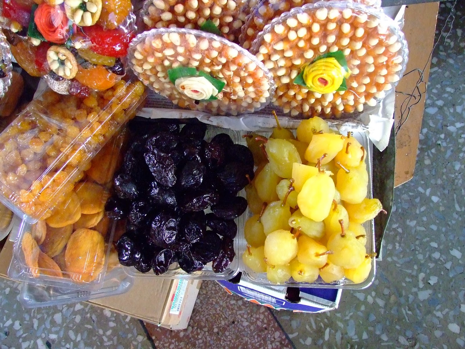 Armenia-Vanadzor: SUSZONE OWOCE - СУХОФРУКТЫ - DRIED FRUITS