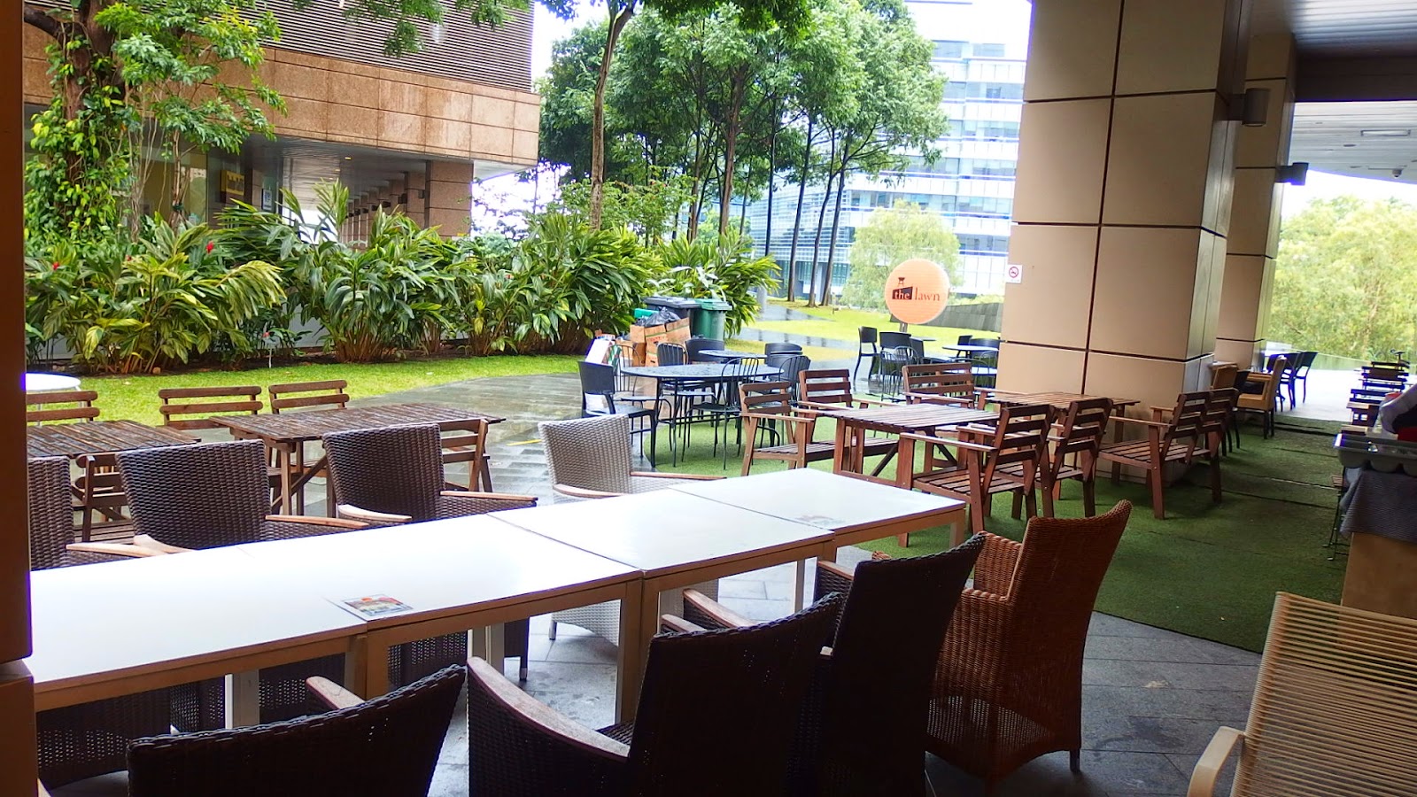 SuMMeR LoVes To Eat! Singapore Food Blog: Lunch at The Lawn Cafe (31 ...