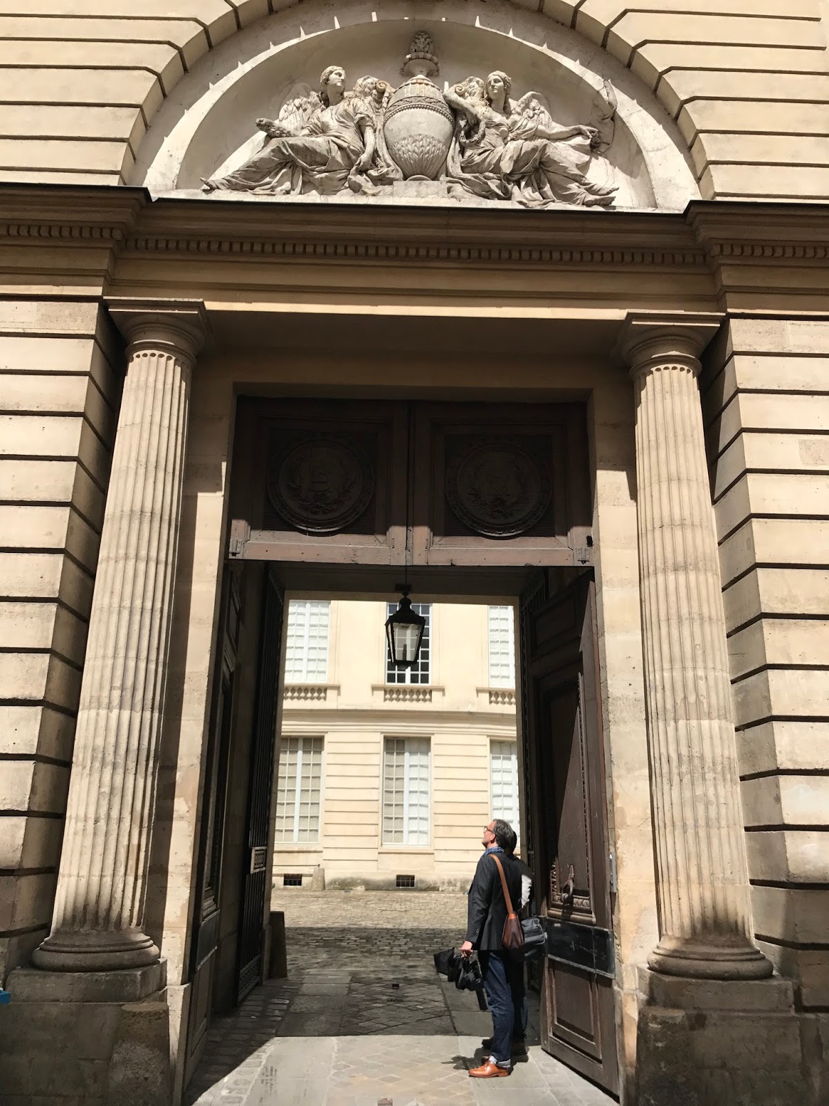 architect design™: Learning from Ledoux, Paris