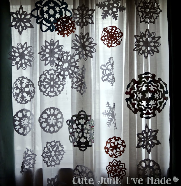 Cute Junk I've Made: Snowflake Curtain + FREE Printable Template