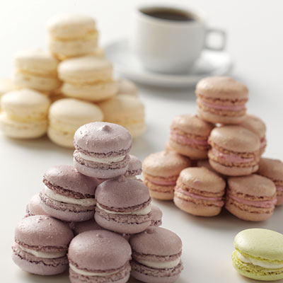 Bonjour, French Macaron! - Town & Country Living