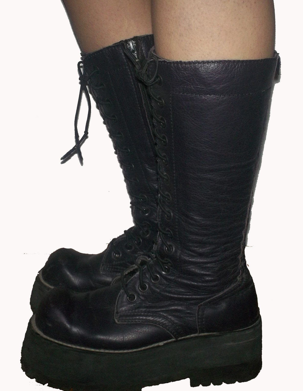 Tumtum Dükkan: SATILDI - Platform Tabanlı Gothic Bot