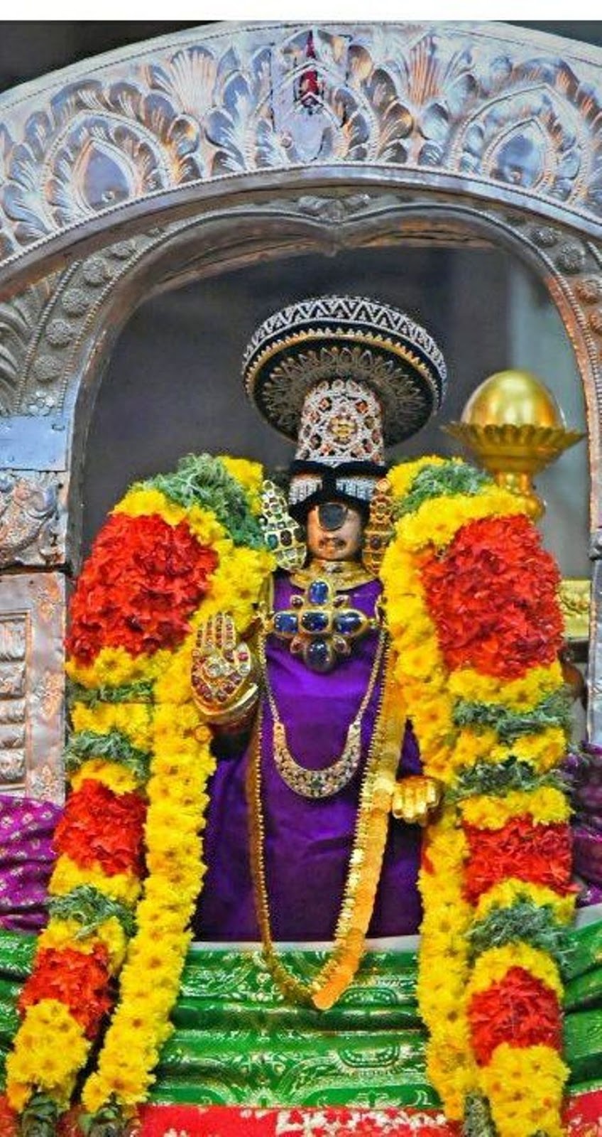 Temple, Travel and Sport: Srirangam Bhoopathi Thirunal Garuda Sevai