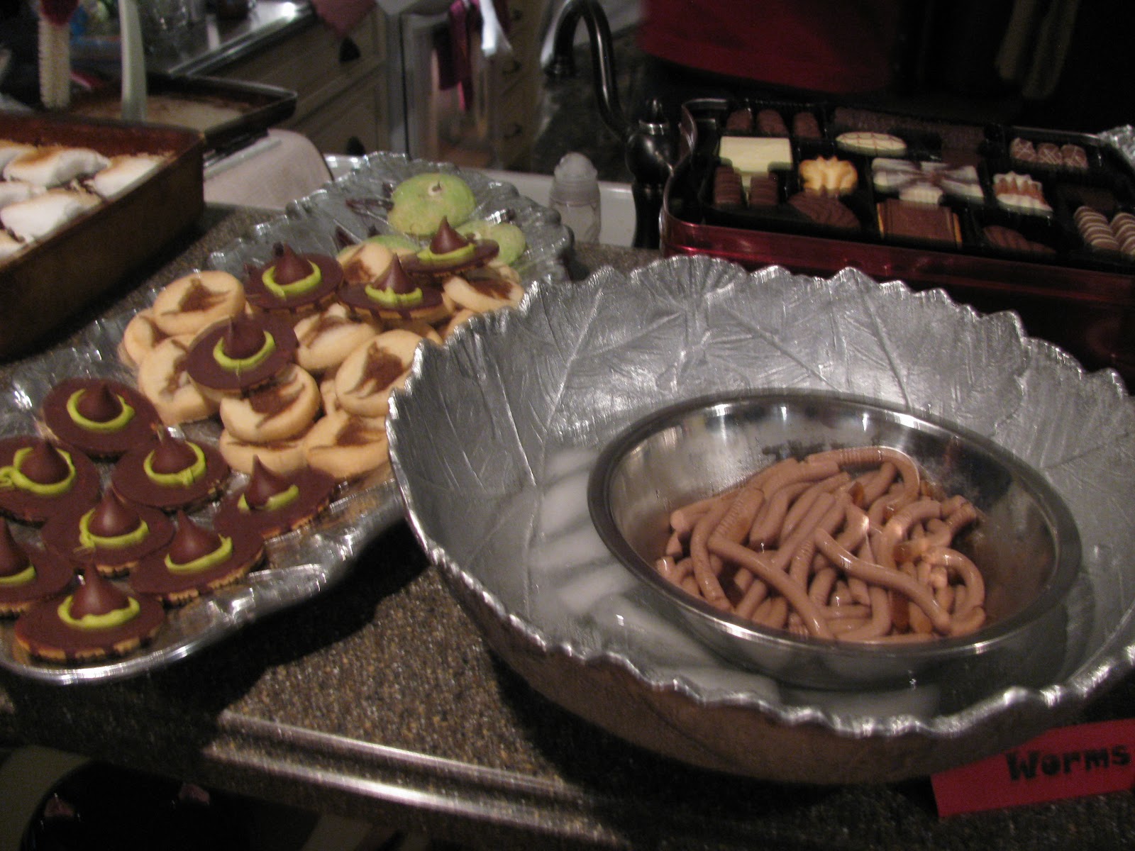 Sparkling Copper Nest: Eyeball and Monster Foods - Focus on Halloween ...