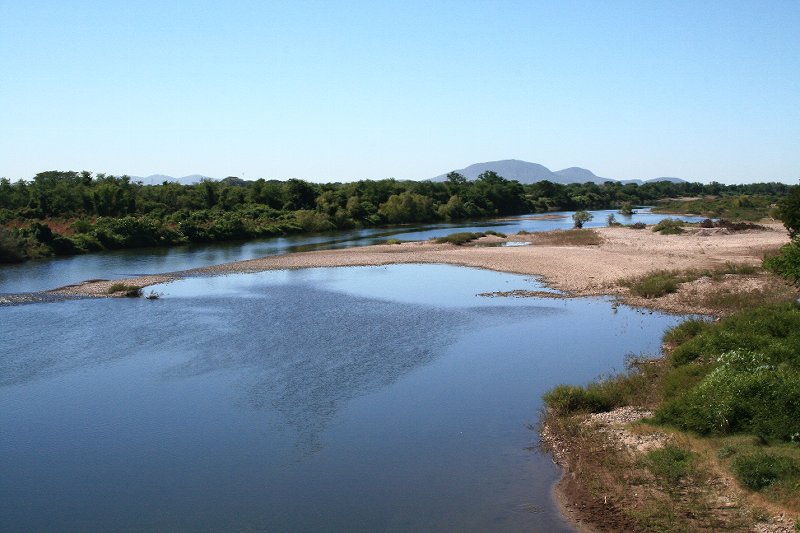 sancarlosfortin: pasando el puente en el rio baluarte hacia el sur ...