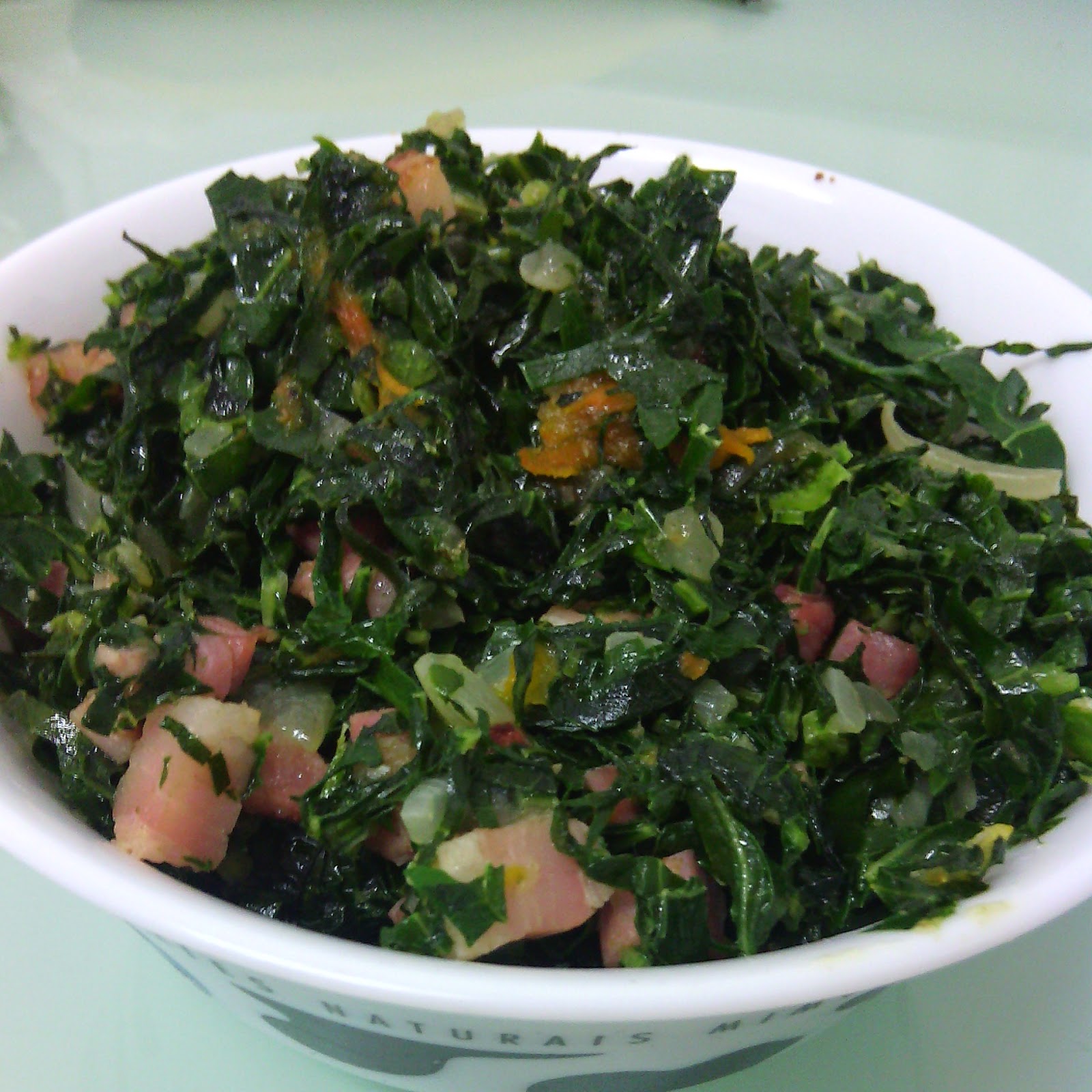 Couve salteada com bacon - Baú da Conceição