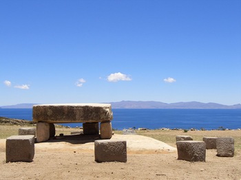 Suposto altar Inca descoberto em Rondônia Noite Sinistra