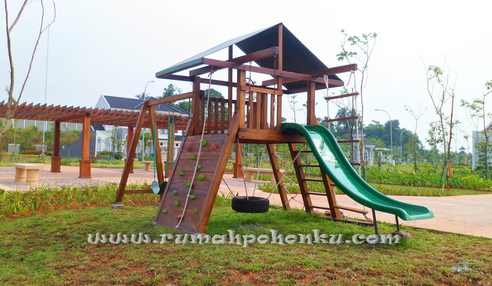 Playground: Playground di taman bermain dalam perumahan dan sekolah