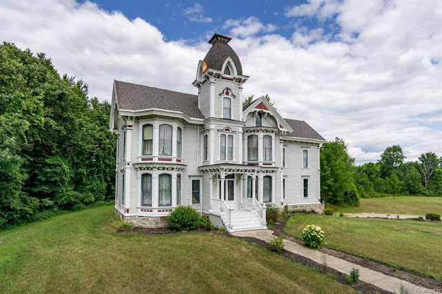 Sweet House Dreams: 1865 Queen Anne Victorian in Mayfield, Michigan