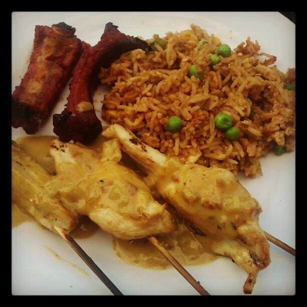 Jen's Place: Chicken satay, spare ribs & fried rice.