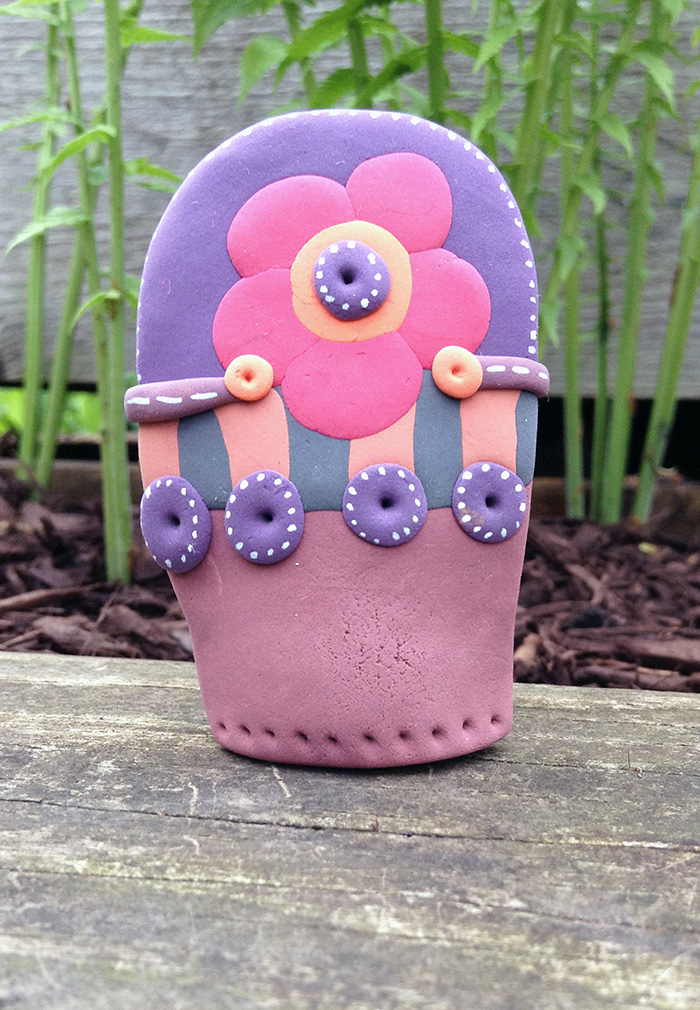 artyful: Little Clay Flower Sculpture