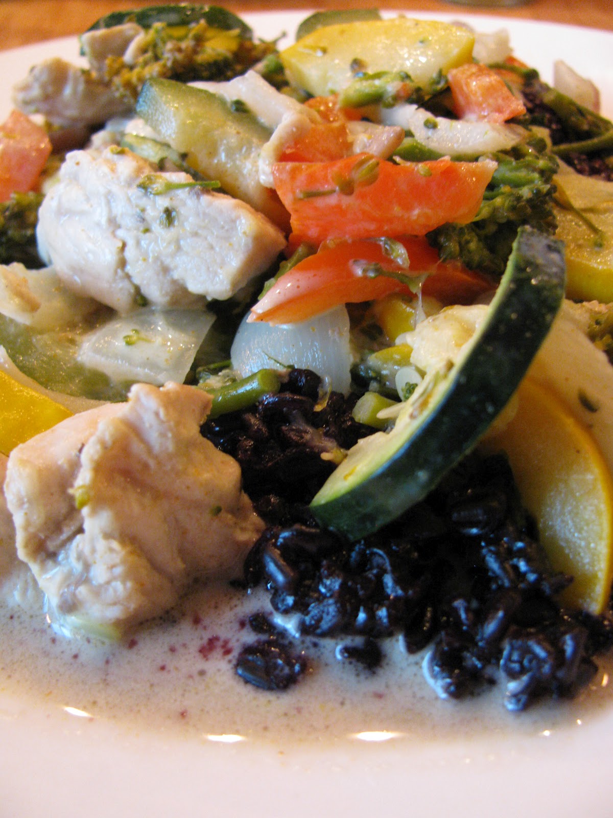 Eat Well Kitchen: Coconut Chicken Curry