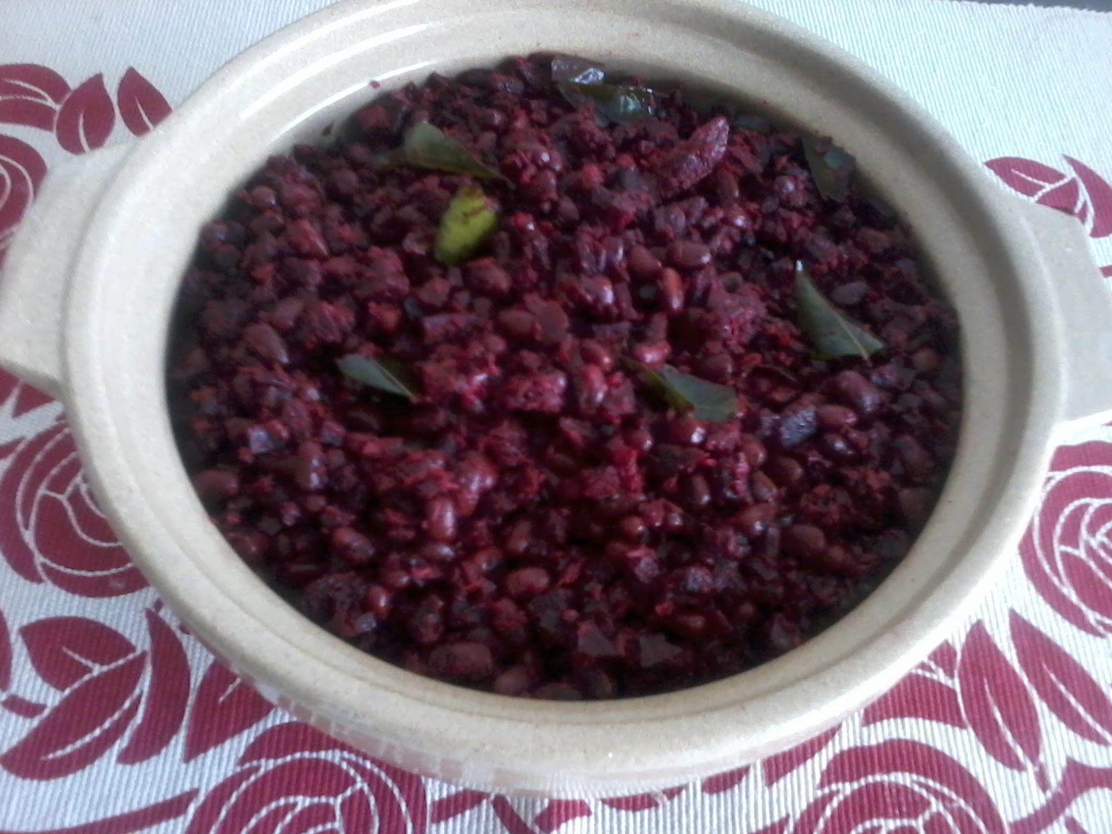 Sini's Menu.....The Kitchenmagic.....: Beetroot Vanpayar Thoran(Kerala ...