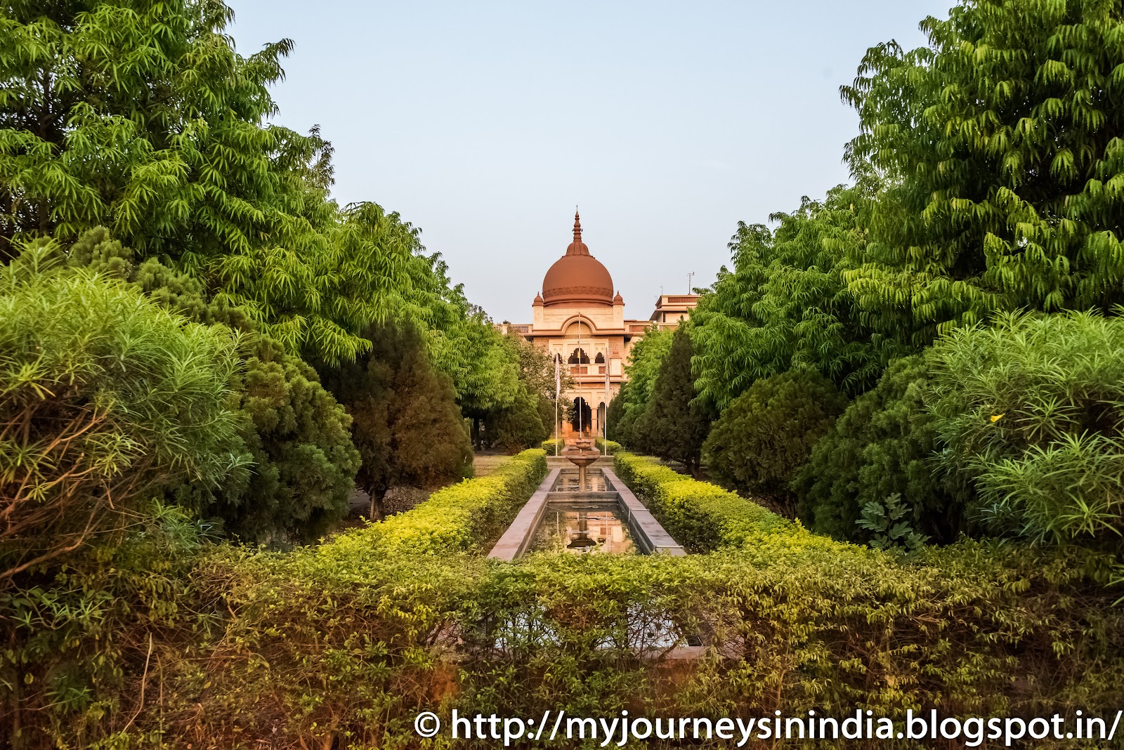 My Journeys In India: Sandur Kumaraswamy Temple and Shiva Vilas Palace
