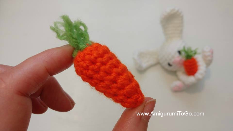 Small Crochet Carrot