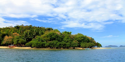 Palawan Place: Calumbuyan Island