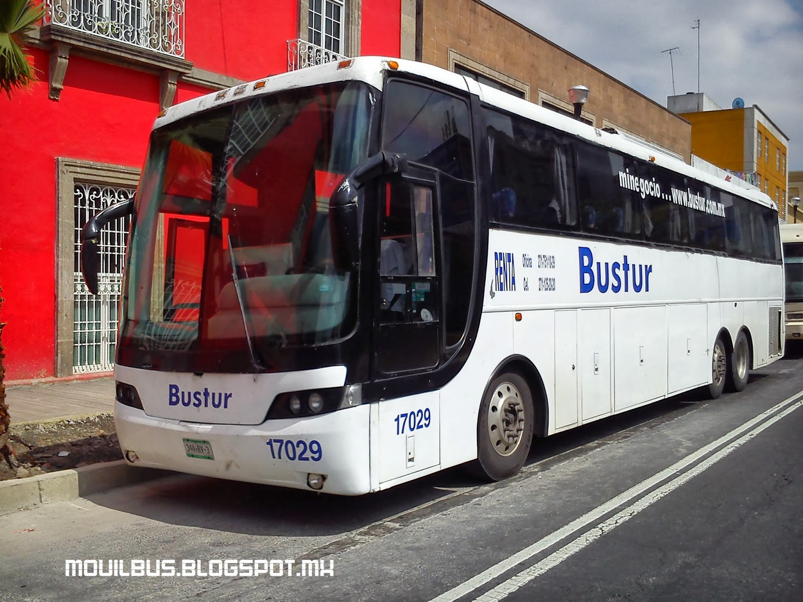 BUSSCAR JUM BUSS 360 BUSTUR.