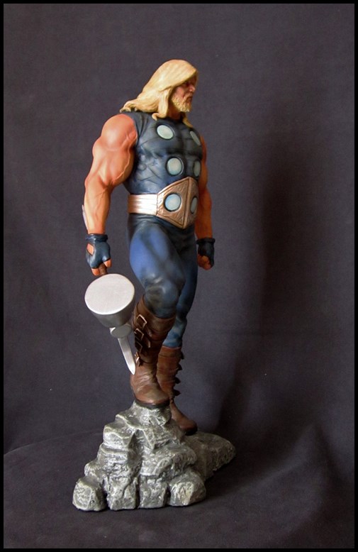 NIMAJNEB SCULPTURE: Thor ultimate statue 1/5