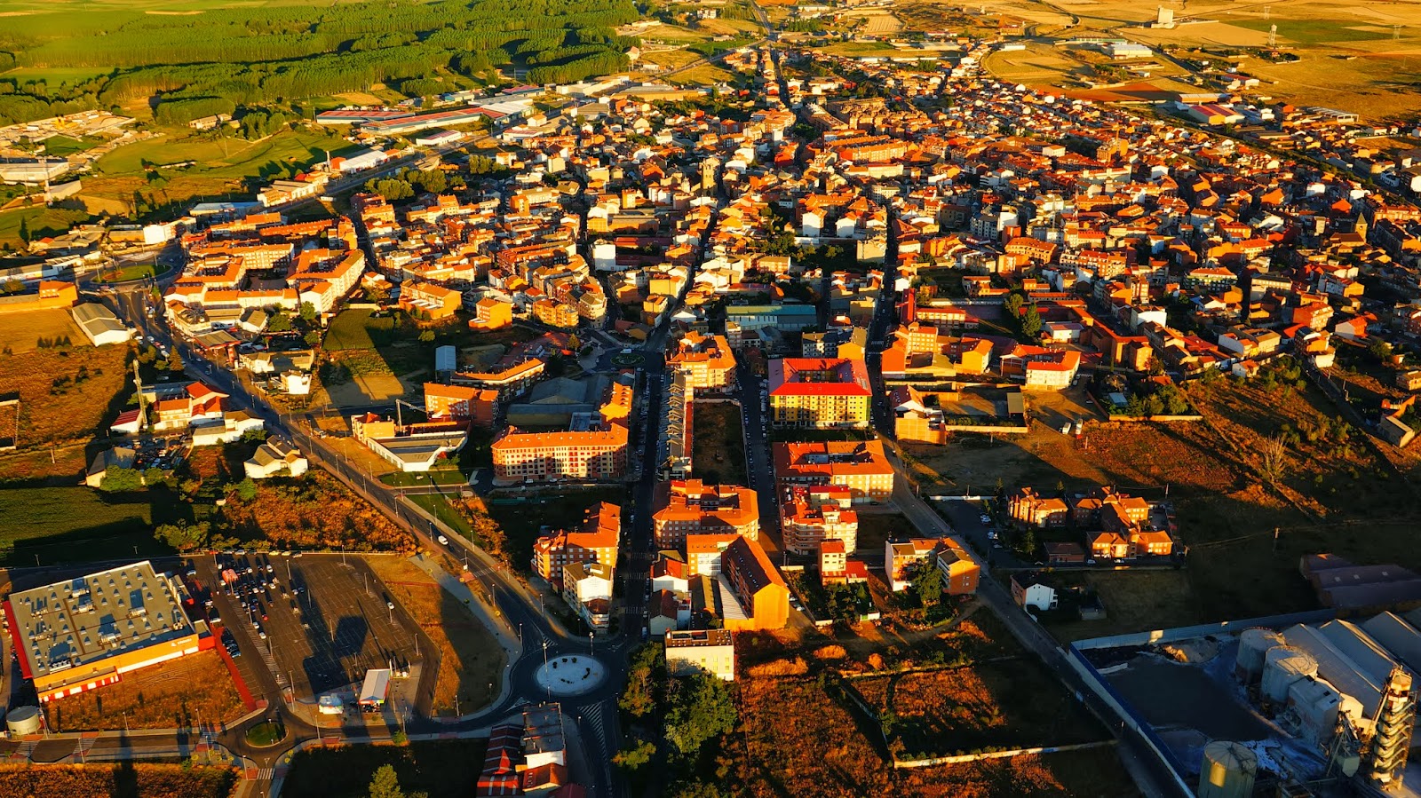 Reporteros La Bañeza Hoy: La Bañeza desde el aire