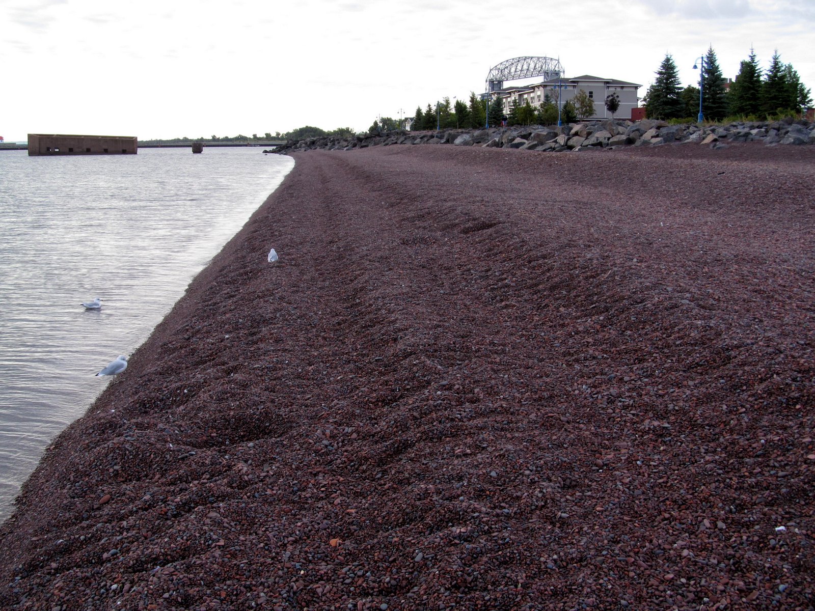 Gravel Beach: Duluth