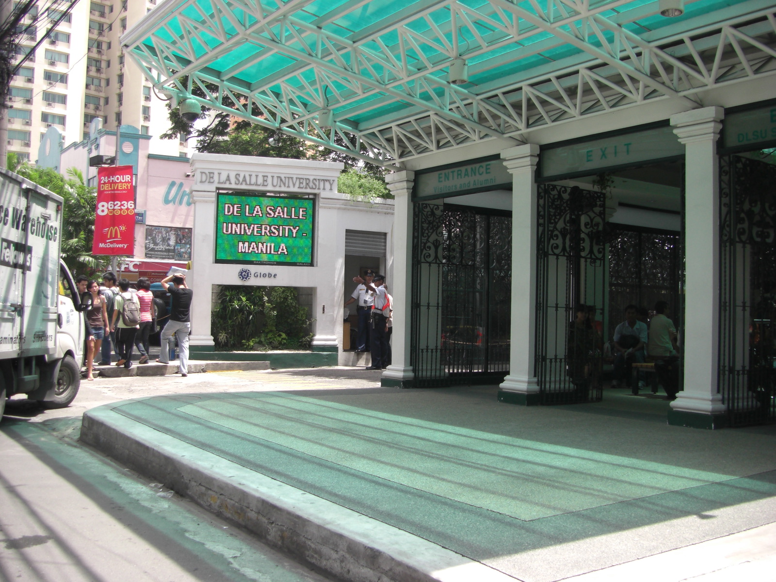 Konted's Make My Day 2: De La Salle University And The Green Archer Logo