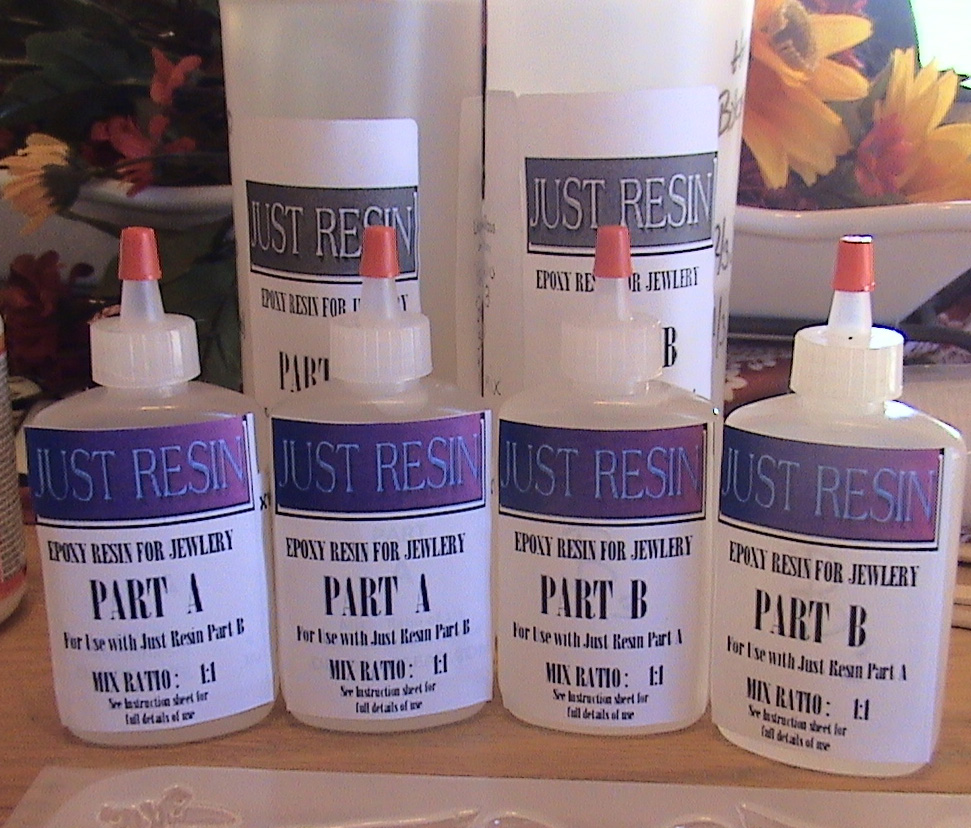 DEBORAHREAD.COM: Just Resin - My own Jewellery Resin