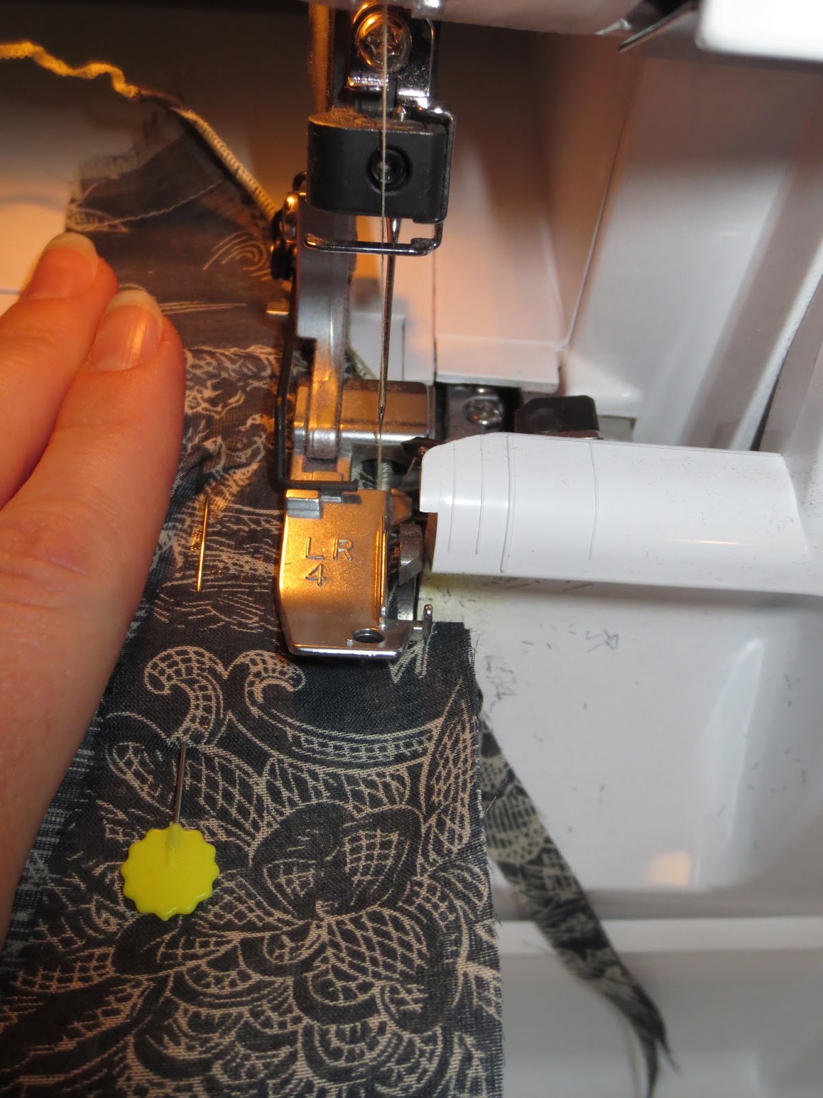 TheElegantArtist: Tutorial: Silk Infinity Scarf with Rolled Edges OR ...