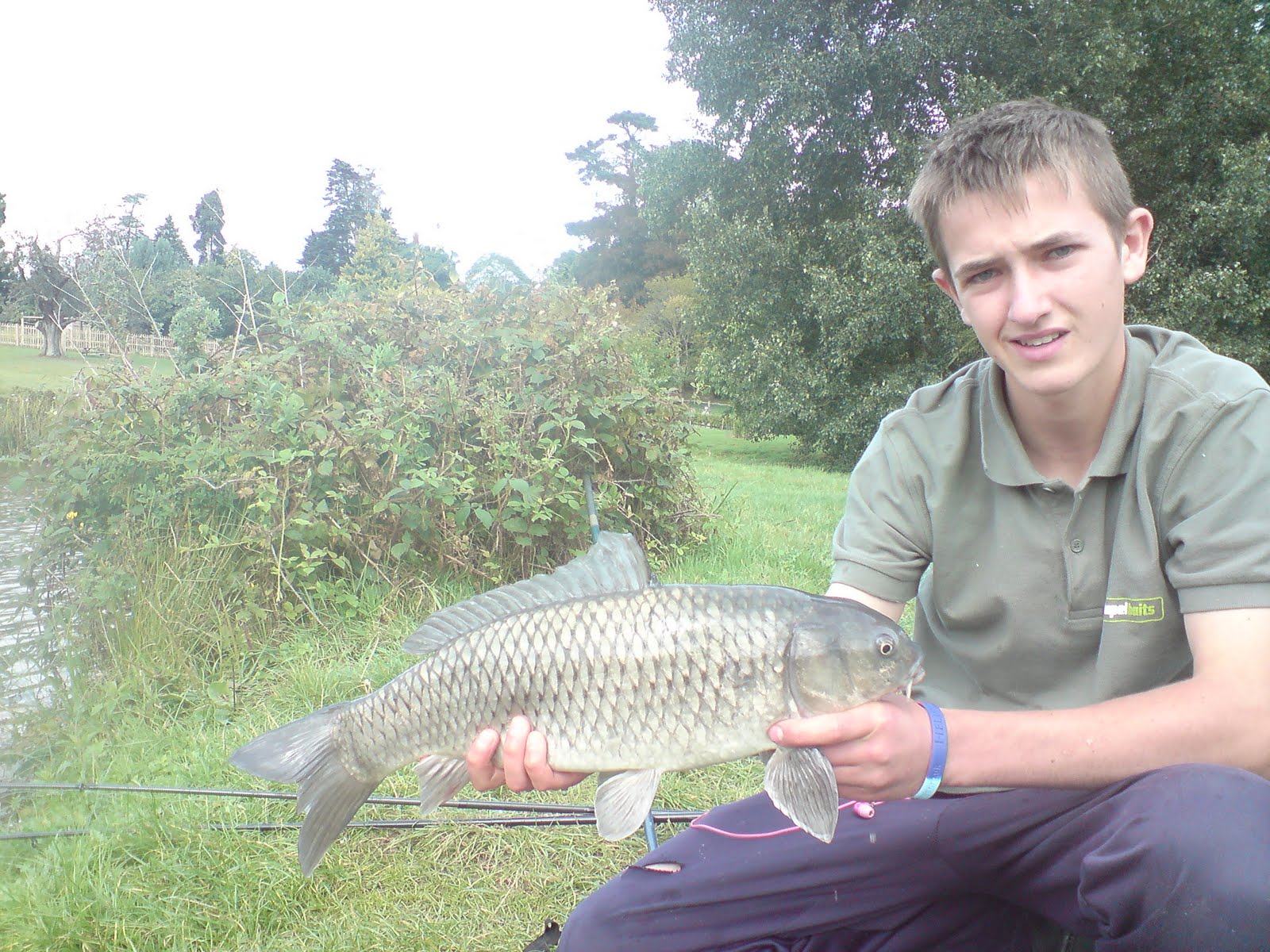 ProperFishermanProductions: Fishing the method feeder with float bite ...